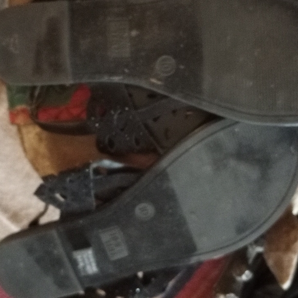 Shoes | 1 Gorgeous Sexy Sequin Black Between Toe Half Inch Heel Soft ...